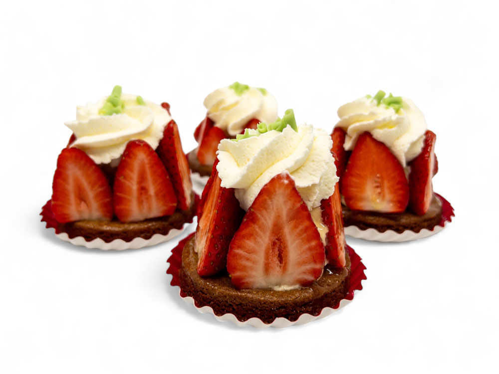 Bakkerij Mestrom|aardbei slof gebakje